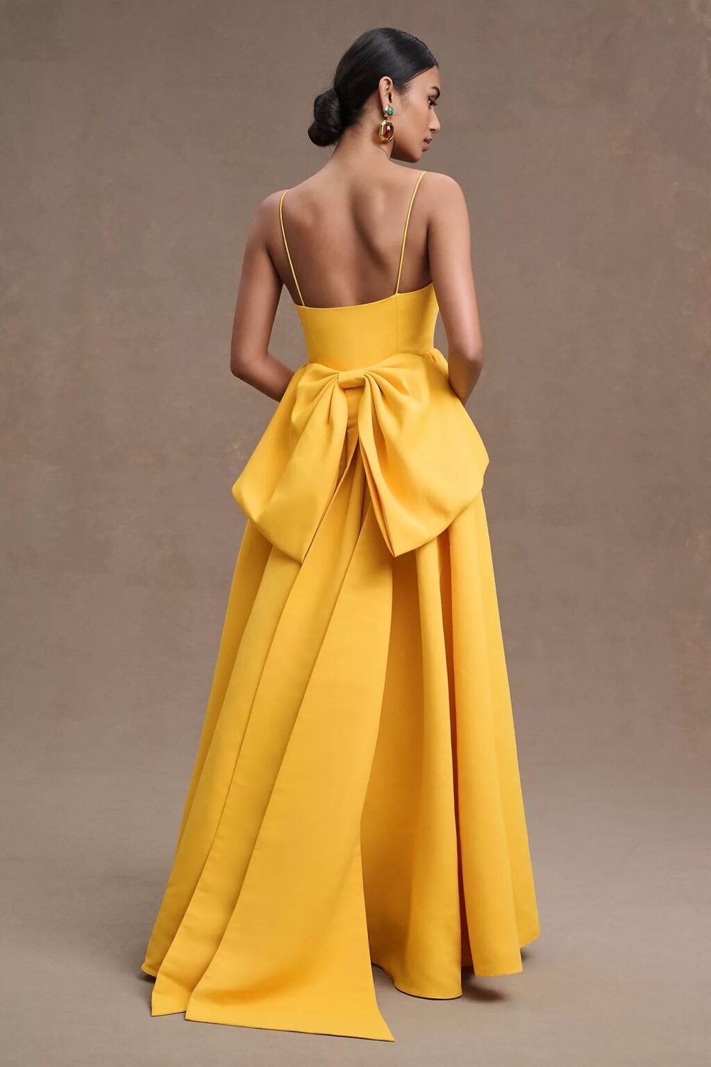 Non-Traditional Wedding Dress Ideas for 2024 - Kara Leigh Creative