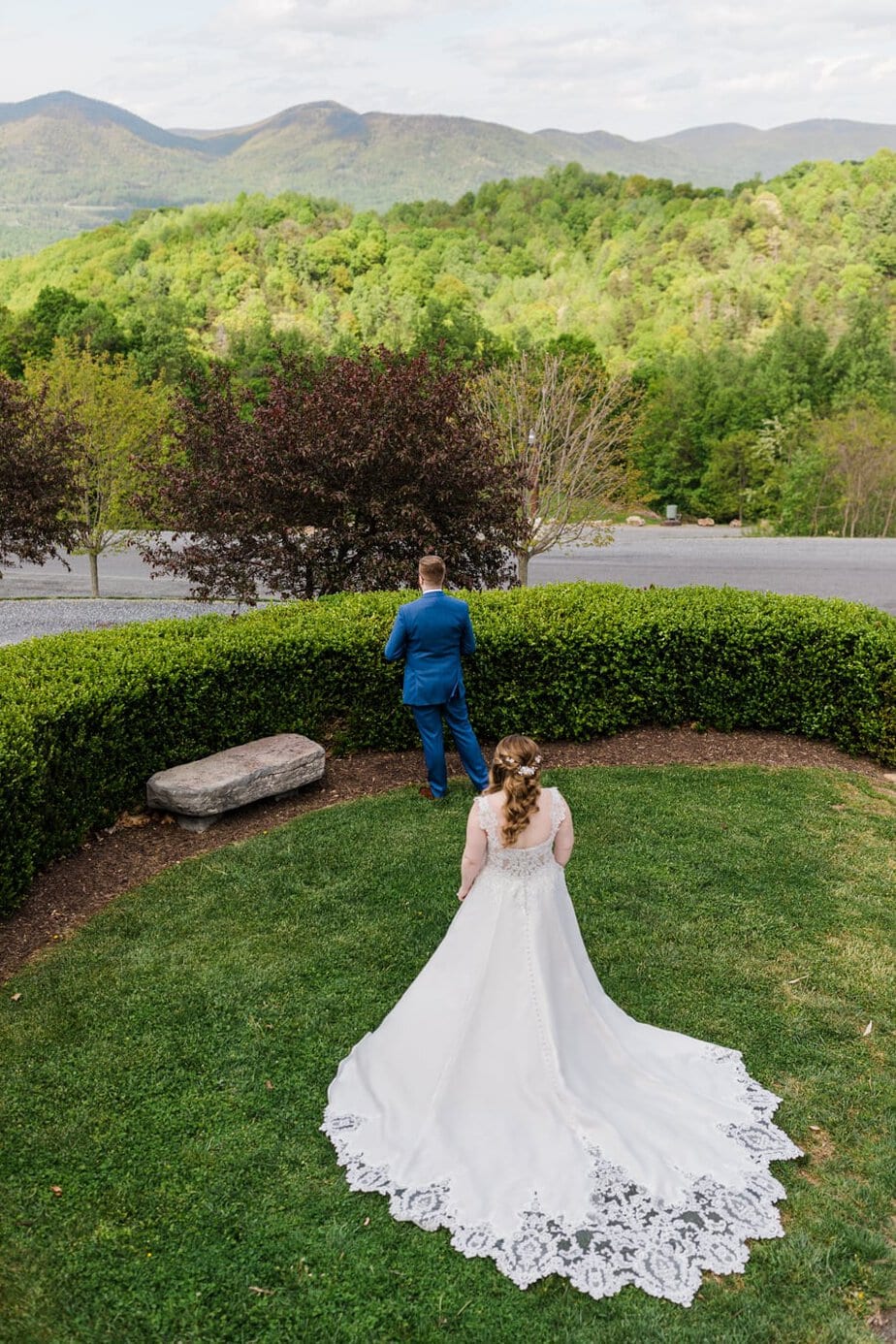 House Mountain Inn Wedding - Kara Leigh Creative