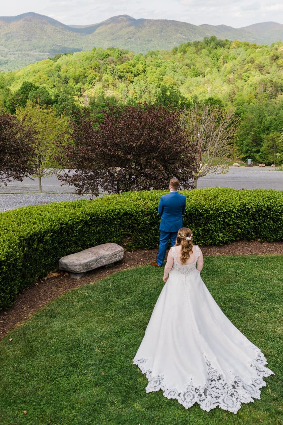 House Mountain Inn Wedding - Kara Leigh Creative