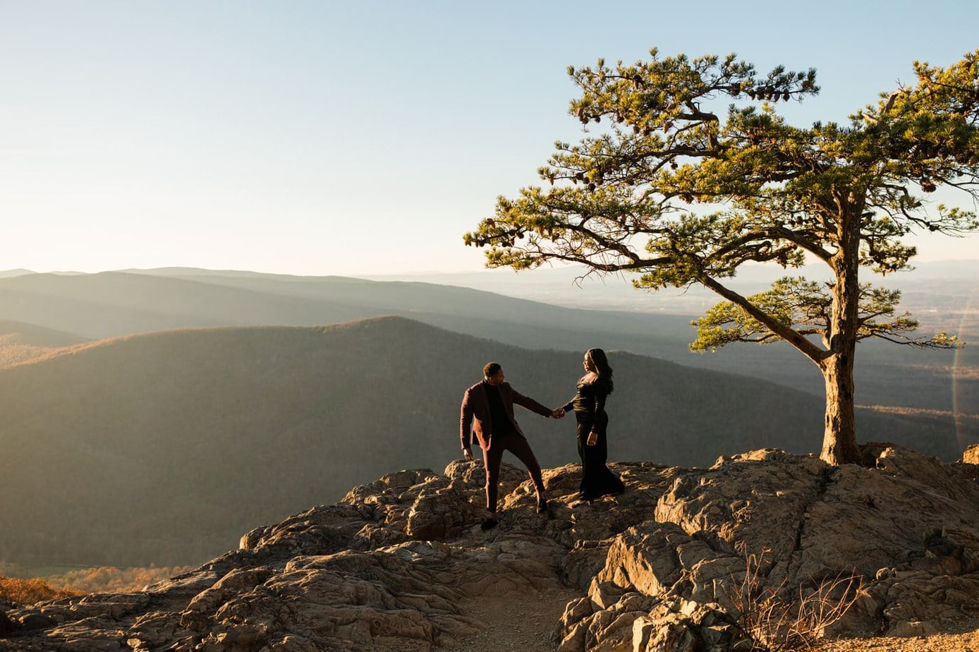 Raven's Roost Overlook Engagement Photos - Kara Leigh Creative
